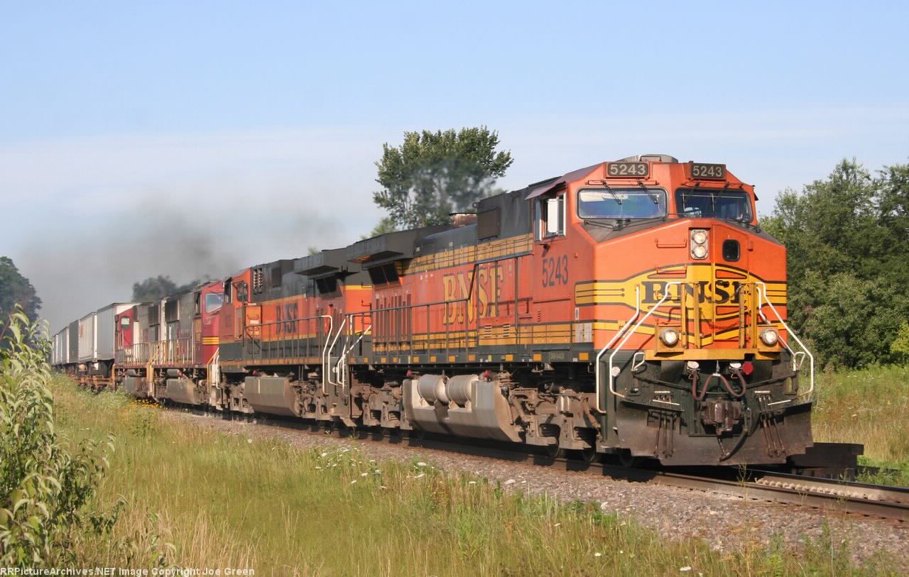 BNSF 5243
